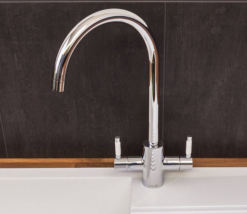 Reginox Genesis WH Kitchen mixer tap Chrome with White Handles – TJM DIRECT